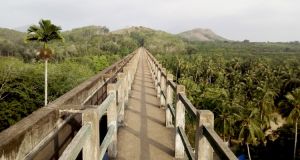 Mathur Aqueduct Hanging Trough / Mathoor Hanging Bridge, Kanyakumari ...